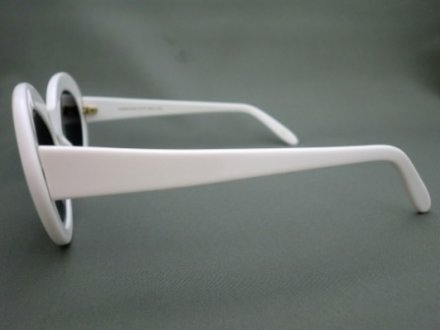 CHRISTIAN ROTH ヴィンテージサングラスフレーム 6558 ホワイト カートコバーン愛用モデル通販 6558 ホワイト (取扱店 ...
